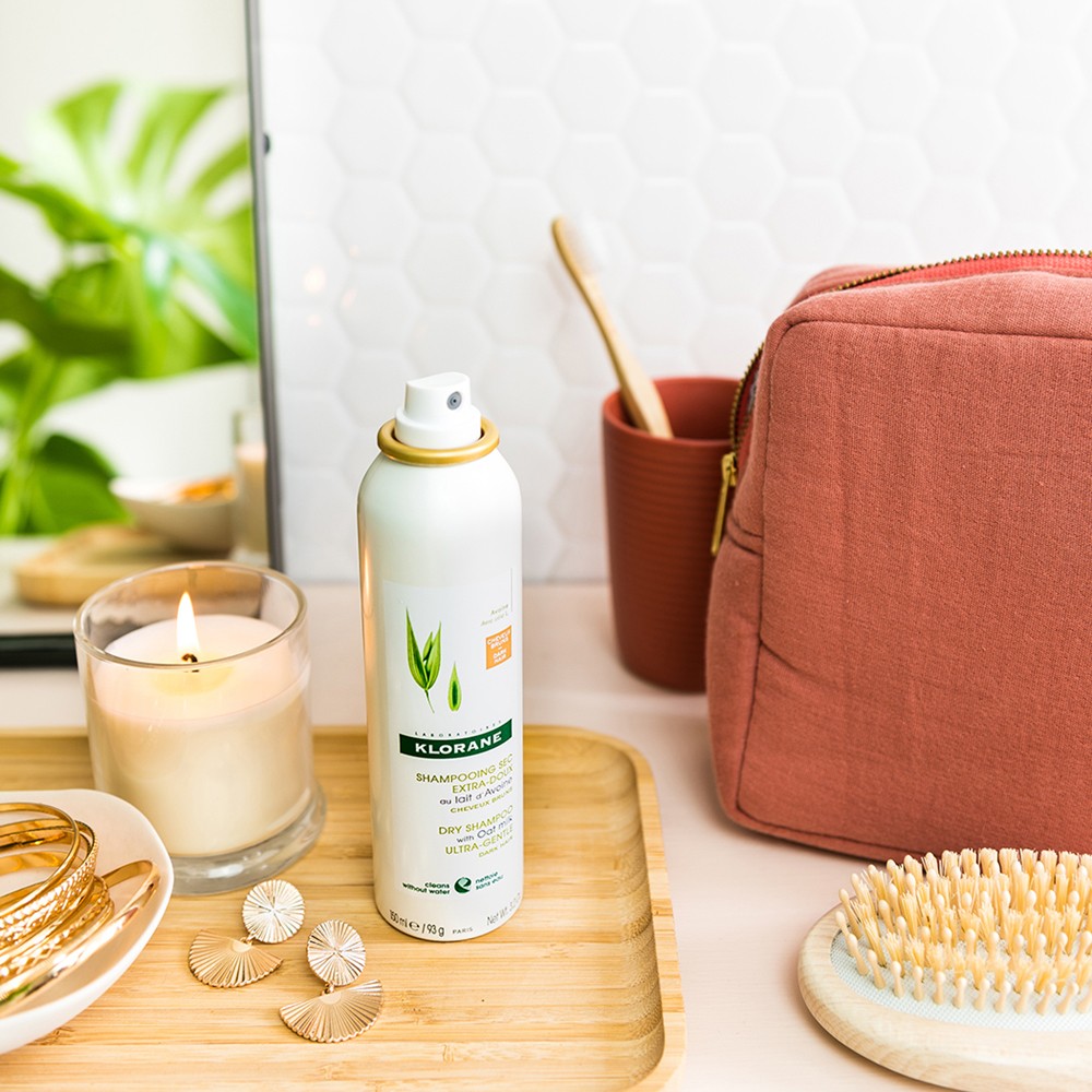 Shampoo Seco Extrasuave a la Leche de Avena con Color 150 ml | Cruz Verde